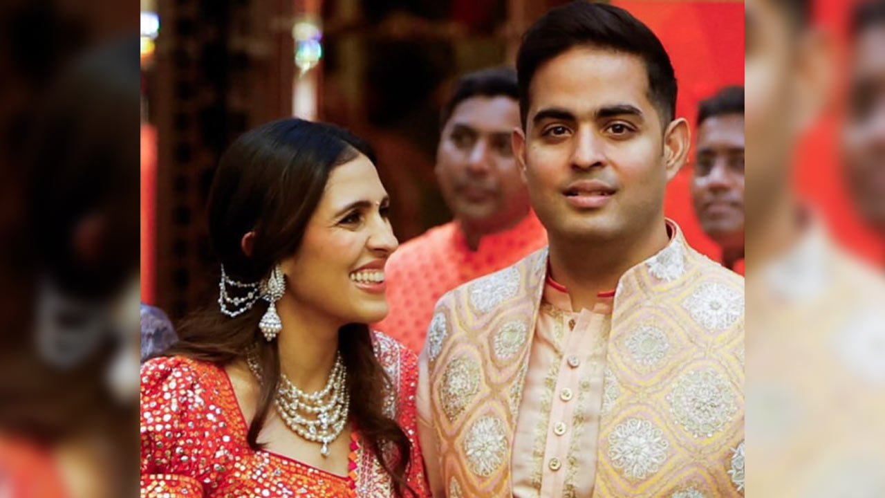 Akash Ambani ‣ Biography, Age, Height, Income, Net worth..